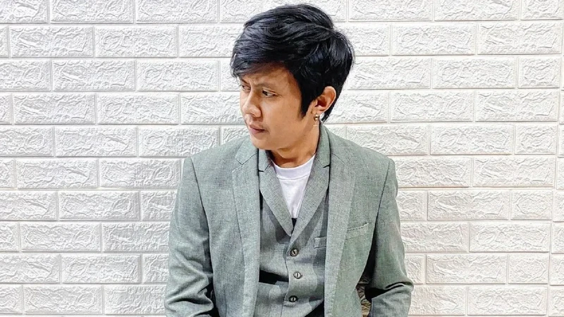 Profil dan Biodata Putu Bahagiana, Youtuber Yang Sukses Menikahi Rekan ...