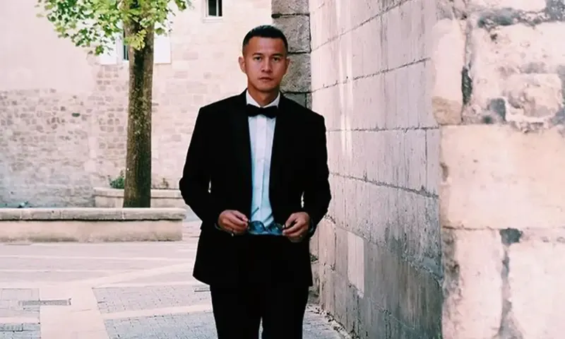 Profil dan Biodata Herjunot Ali Lengkap Umur, Agama, Pacar, Film dan ...