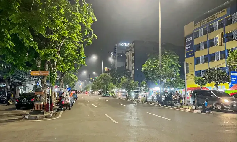 Telusur Aktivitas Malam di Mangga Besar, Surga Lelaki Berhidung Belang
