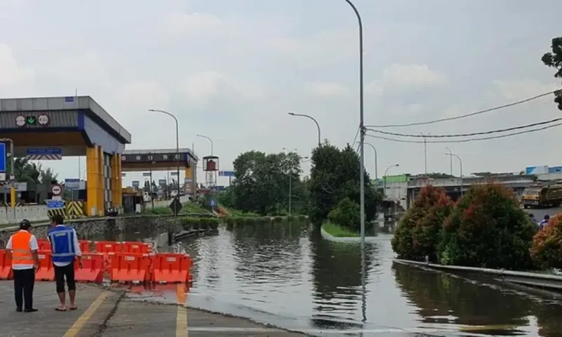 Operasikan 19 Unit Pompa, Pengelola Kebut Penanganan Banjir Tol Bitung