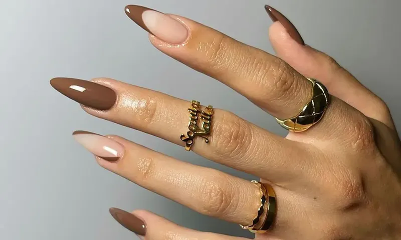Inspirasi Nail Art Simple 2 Warna yang Patut Dicoba