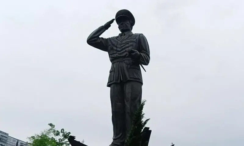 Wali Kota Medan Bobby Nasution Resmikan Patung Pahlawan Nasional Letjen ...
