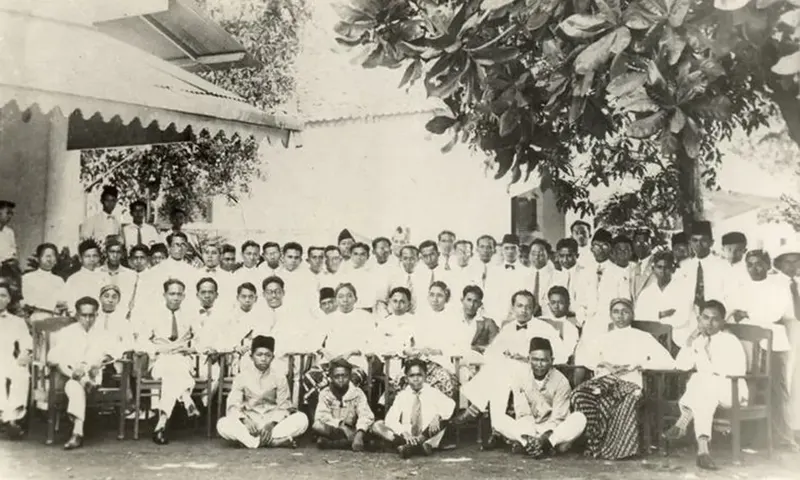 Mengenal 13 Tokoh Sumpah Pemuda, Lengkap dengan Perannya dalam ...